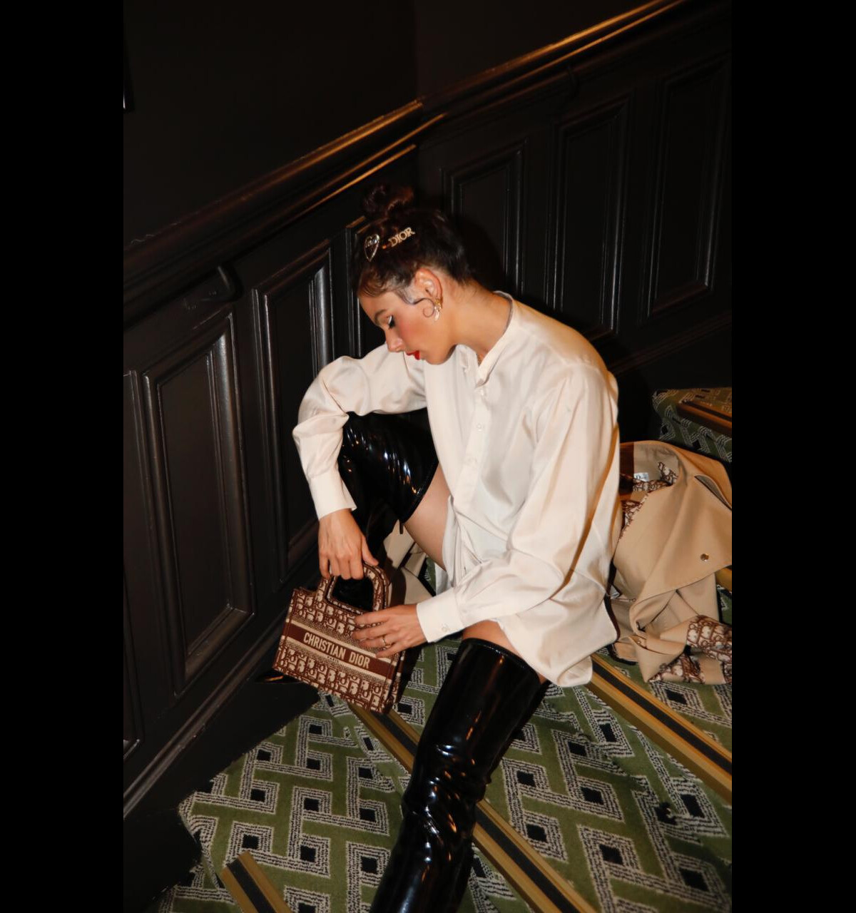 Foto: Isis Valverde escolheu grampos da Dior para completar o look ...