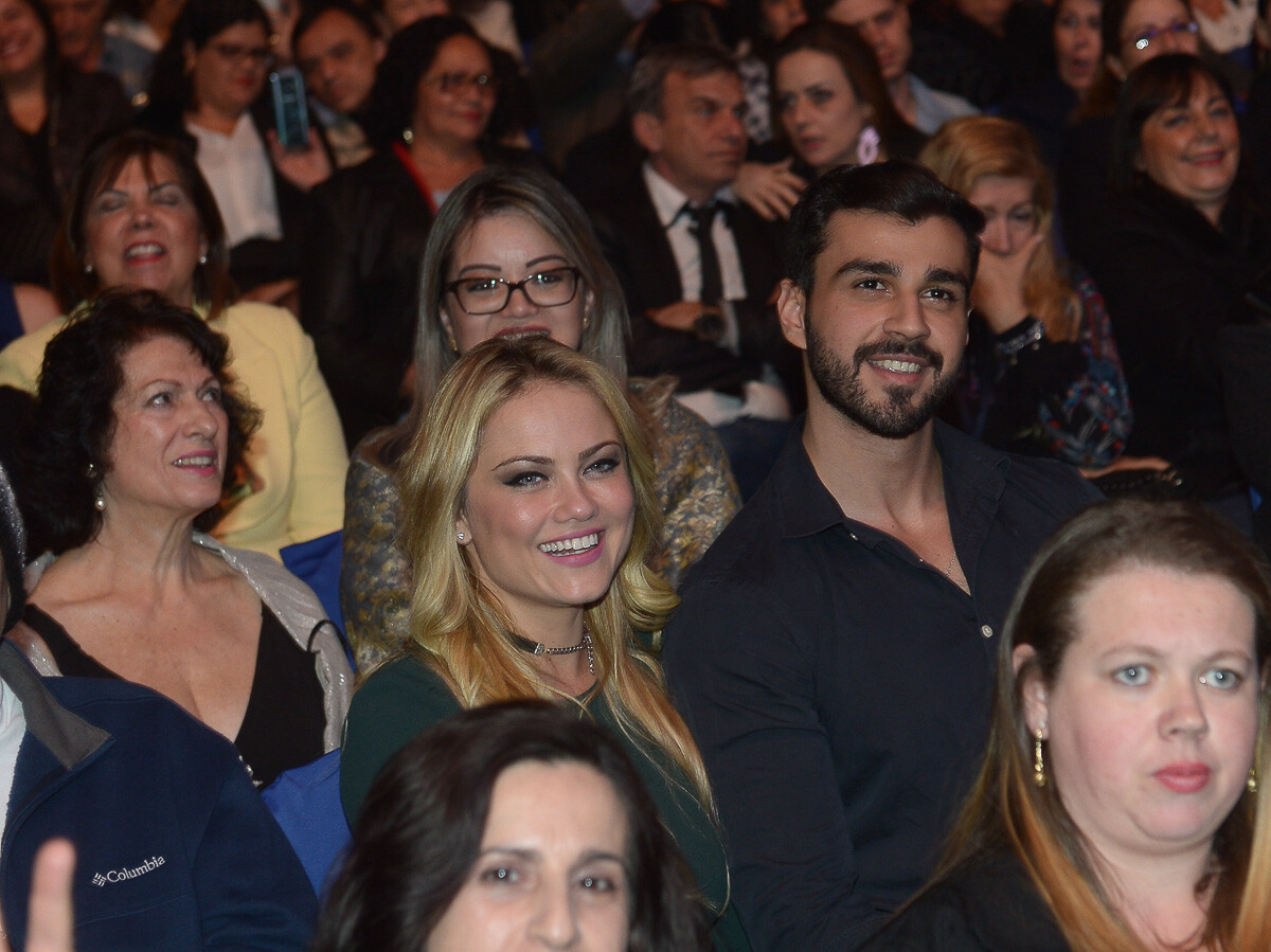 Foto: Filhos estão nos planos de Ellen Rocche e do noivo, Rogério ...