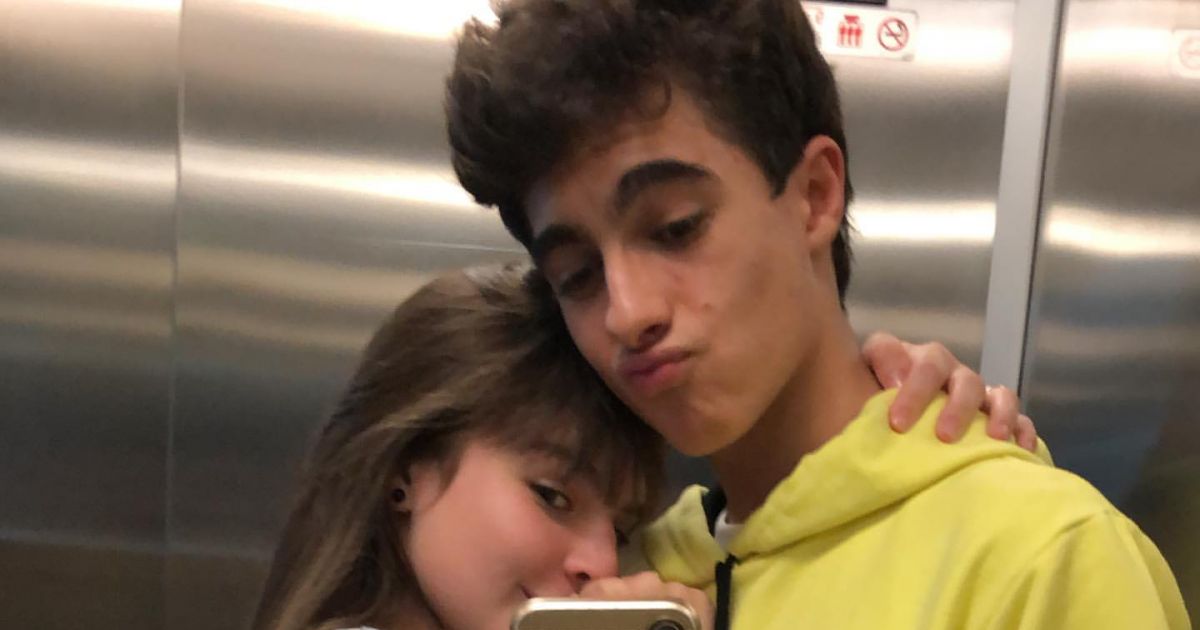 Sophia Valverde paparicou irmã caçula do seu namorado, Lucas Burgatti ...