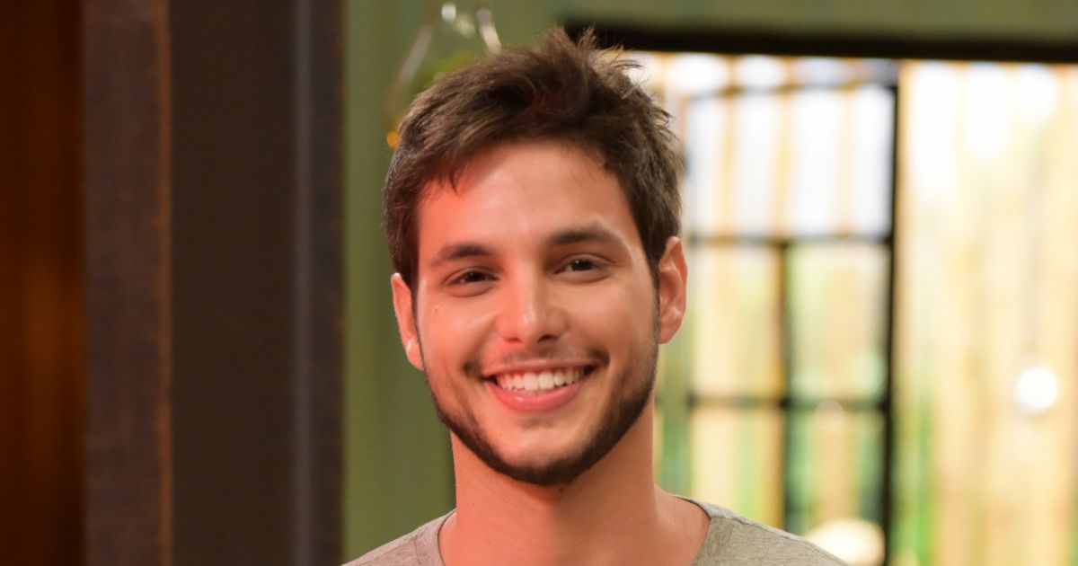 Edison (Bruno Guedes) é morto na prisão após levar uma surra dos ...