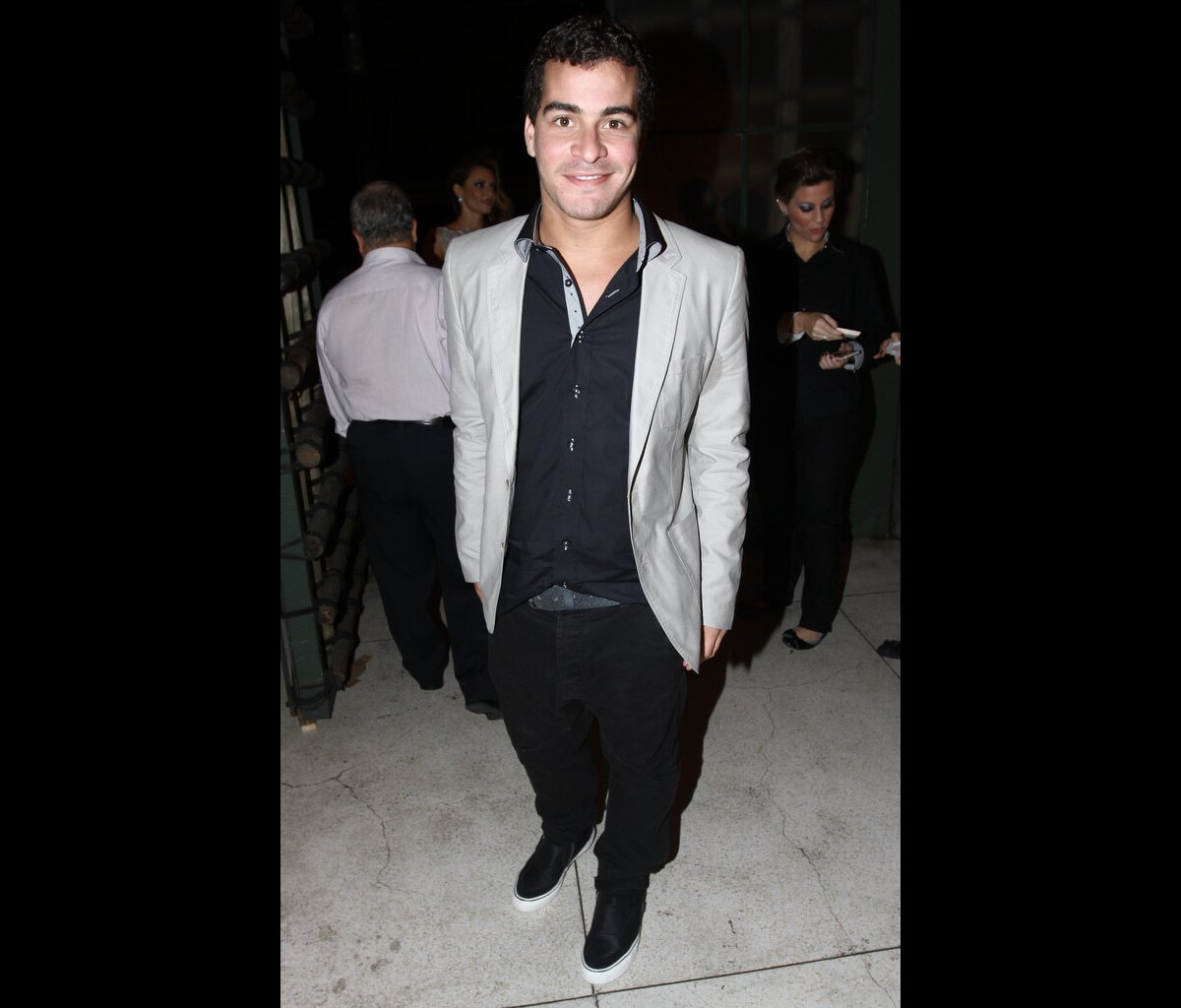 Foto: Thiago Martins será um piloto de caça em 'Flor do Caribe ...