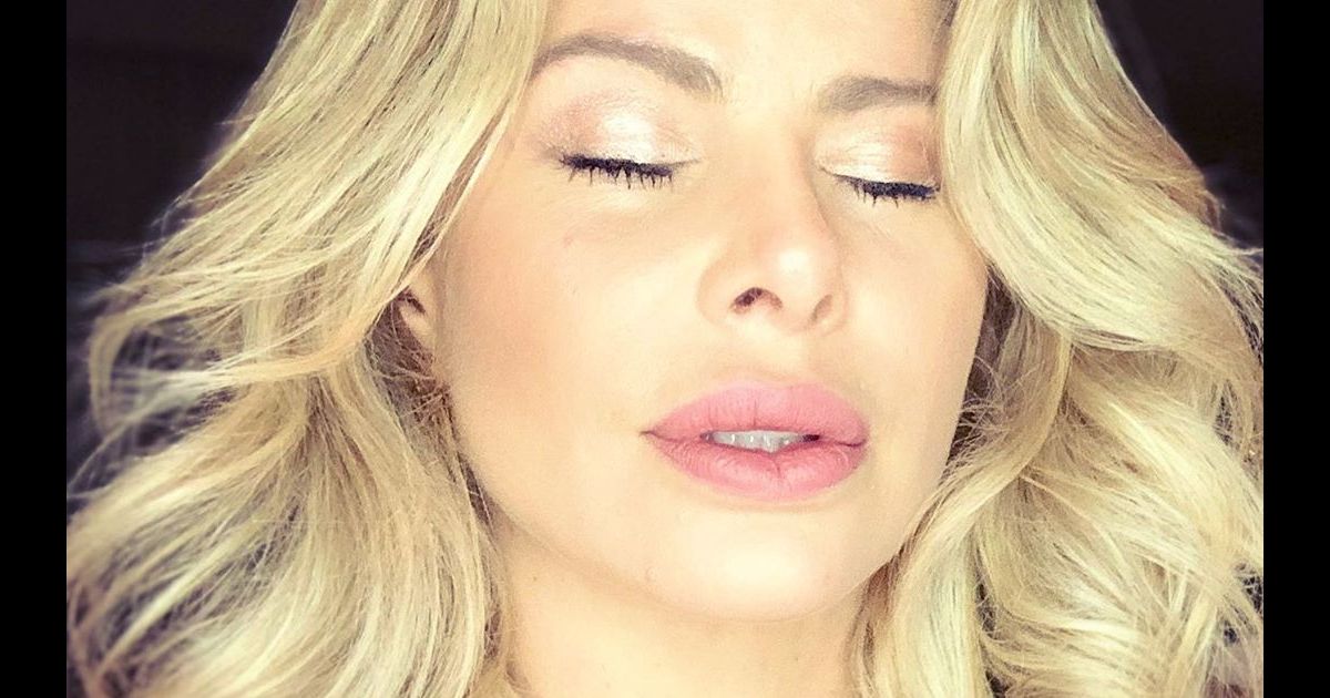 Karina Bacchi está tentando engravidar do segundo filho - Purepeople