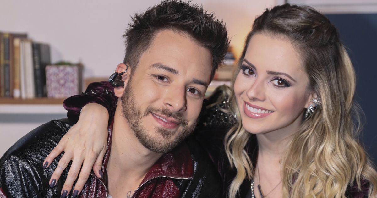 Sandy foi uma das famosas que elogiou a renovação de votos de Junior ...