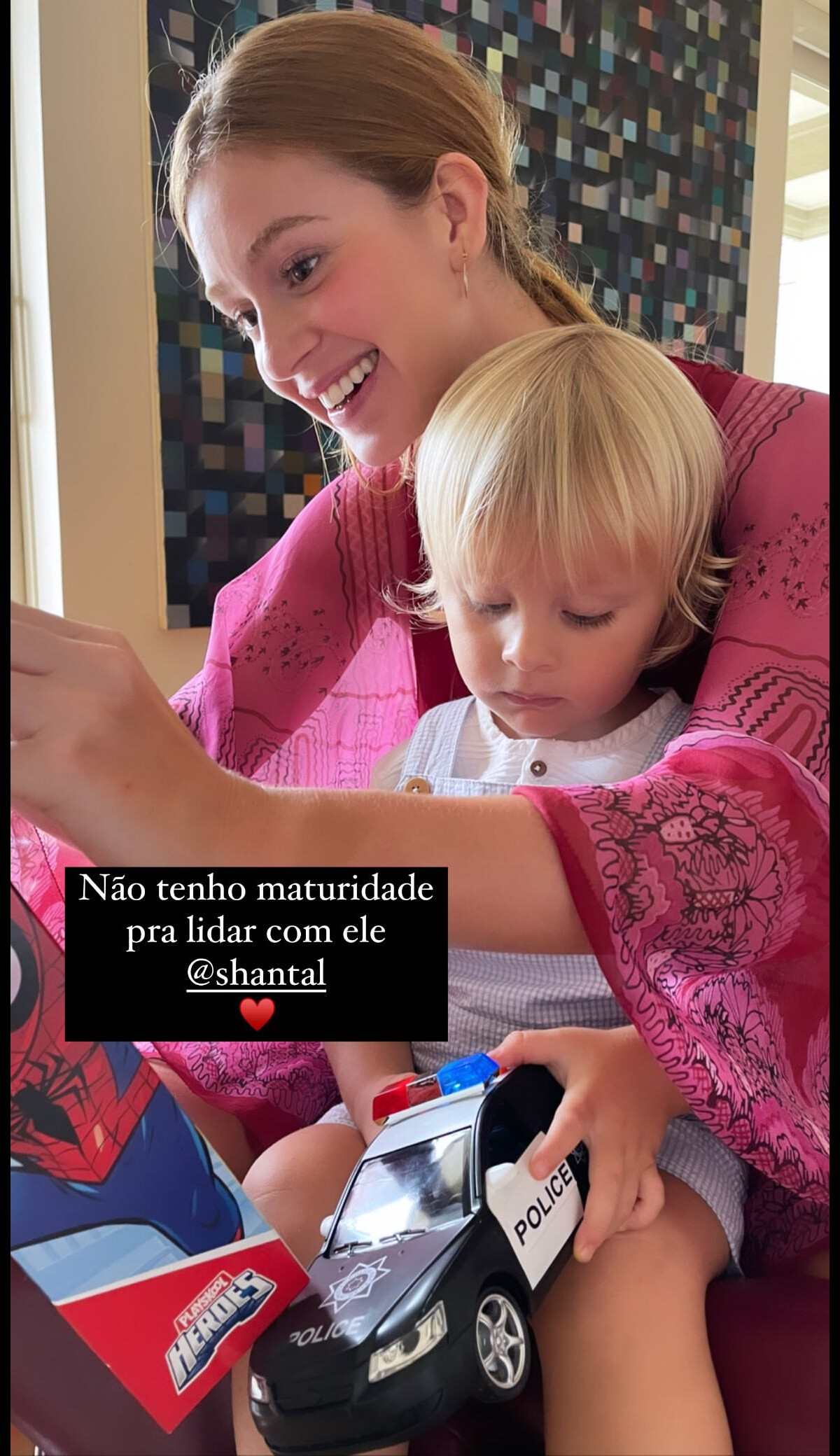 Foto: Marina Ruy Barbosa faz foto com filho de Shantal - Purepeople