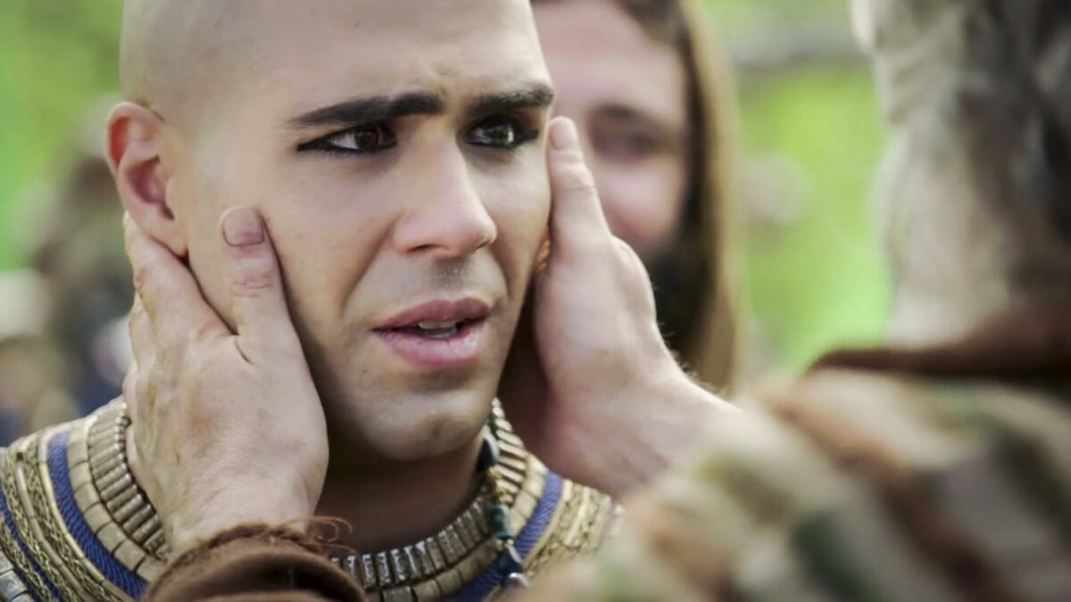 Foto: Reta final de 'Gênesis': José (Juliano Laham) se preocupa com o ...
