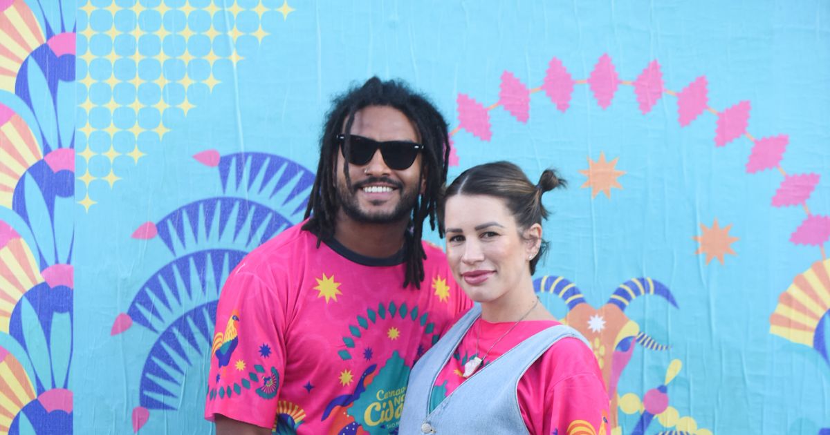 Abadá fica mais congortável com a gola ajustada, como fez Nanda Terra ...