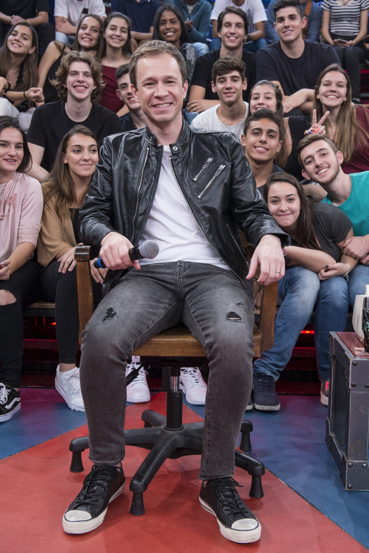 Foto: Tiago Leifert destaca que discorda e concorda com eles em diversos assuntos, mas possuem ...