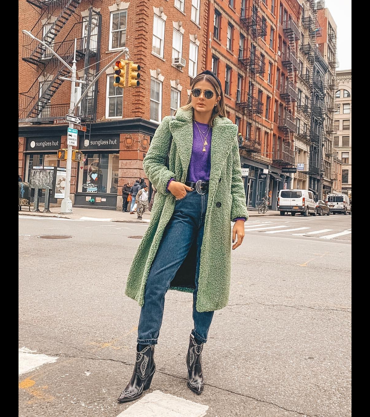 Foto: Casaco teddy verde pastel: combine essa peça com roxo para um ...