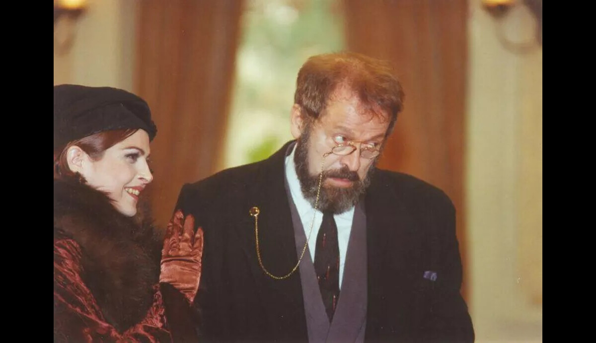 Foto: Marcela encara a morte do pai, Januário, na reta final da novela ...