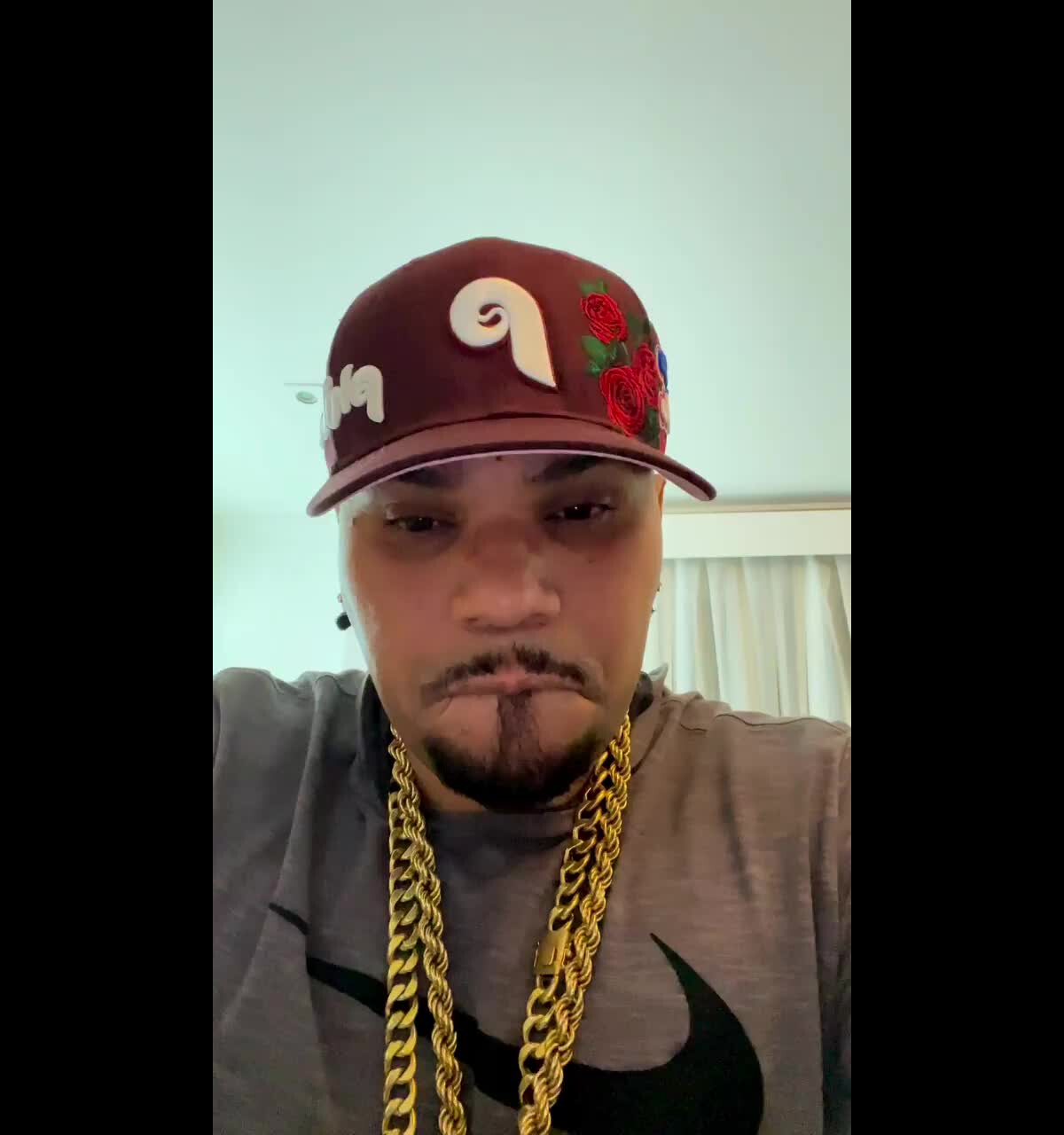 Vídeo: Naldo Benny ameaça MC Créu - Purepeople Vídeo: Naldo Benny ameaça MC Créu - Purepeople