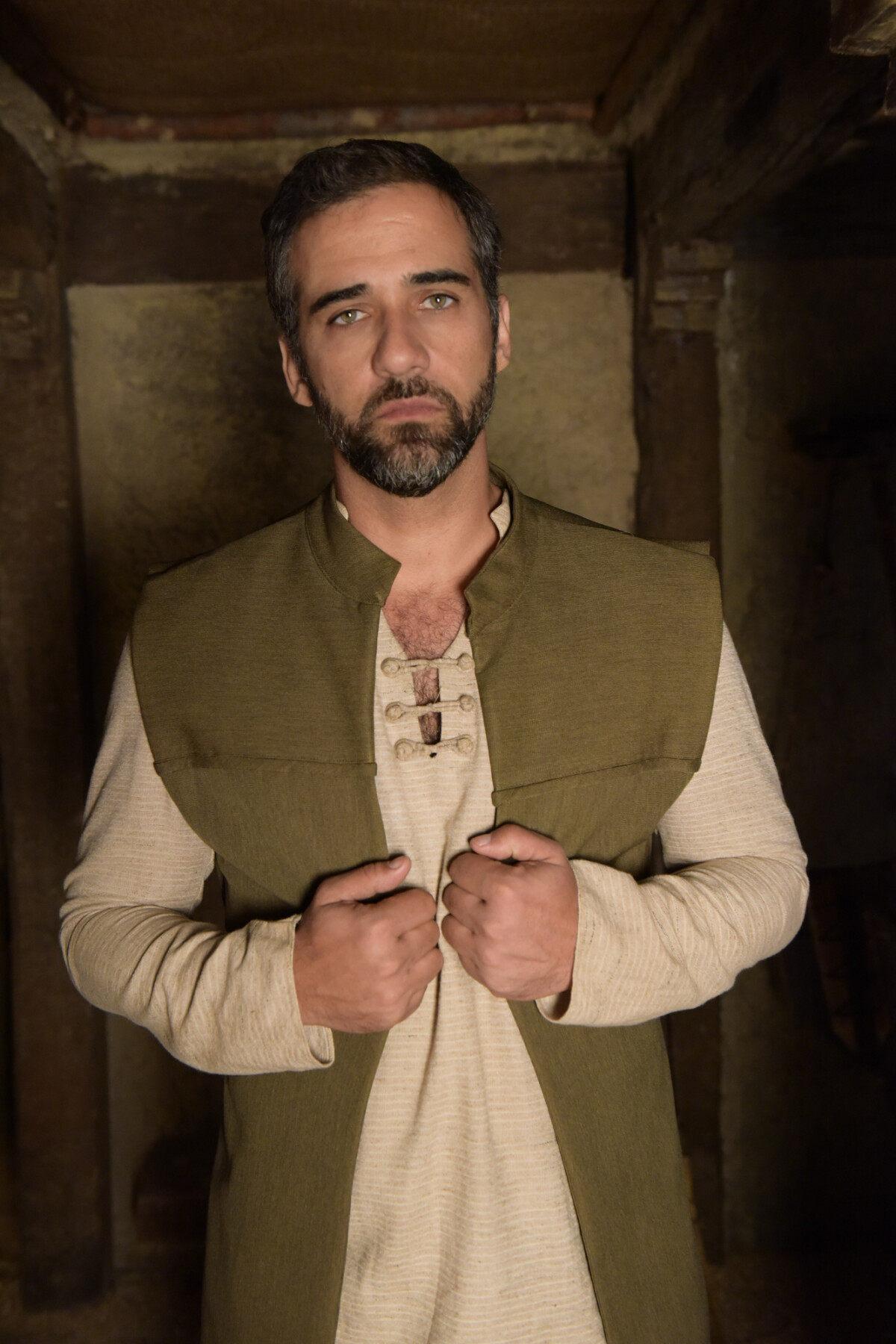 Foto: Jéter (Rafael Sardão) recebe declaração de Zeruia (Ju Boller) no ...