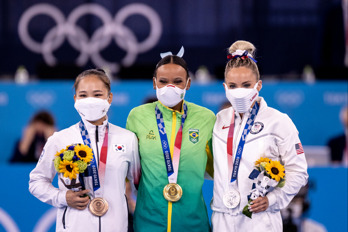 Foto: Rebeca se tornou a primeira brasileira com três medalhas em ...