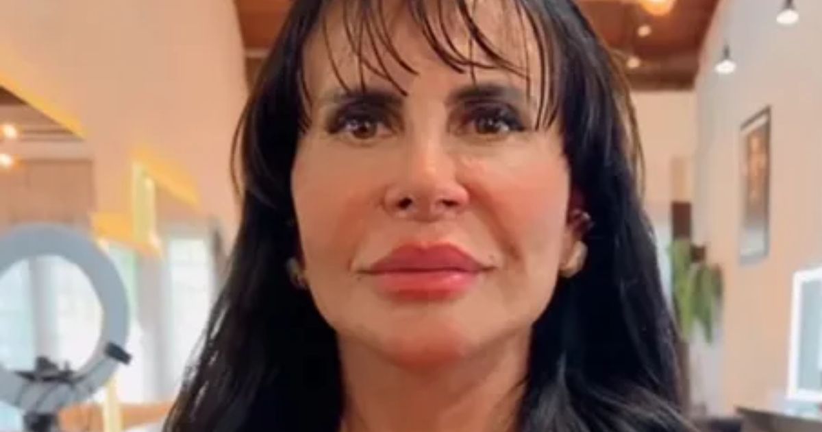 Gretchen deixou o cabelo preto e a franja para trás - Purepeople