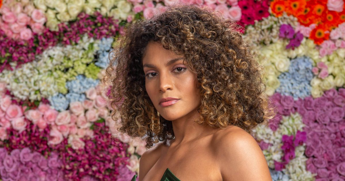 Bárbara Reis é a protagonista Aline, que se envolve com Daniel (Johnny ...