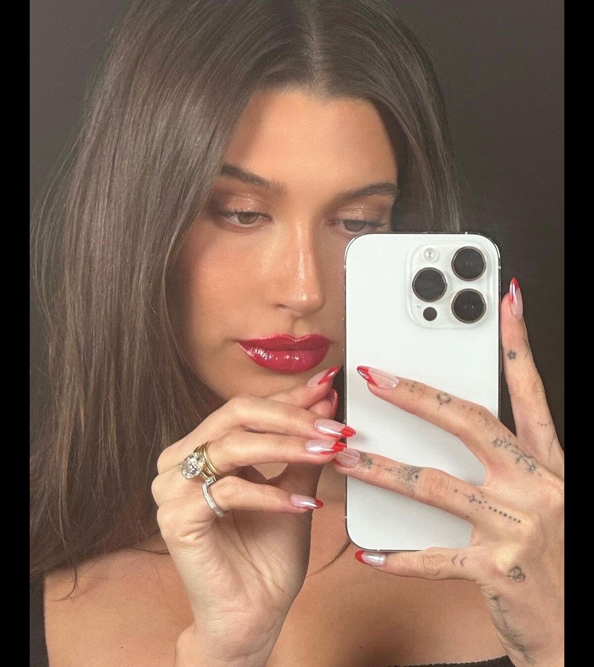 Foto: Hailey Bieber é fã de nail arts criativas e estilosas: ela ...