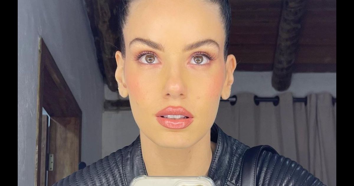 Camila Queiroz utilizou o Twitter para se pronunciar sobre rumores de gravidez - Purepeople