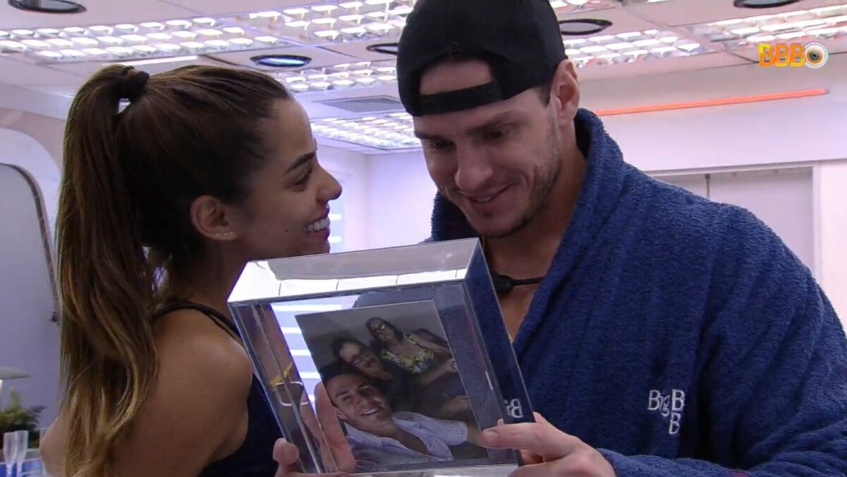 Foto Key Alves E Gustavo Estão No Quarto Do Líder Essa Semana No Bbb