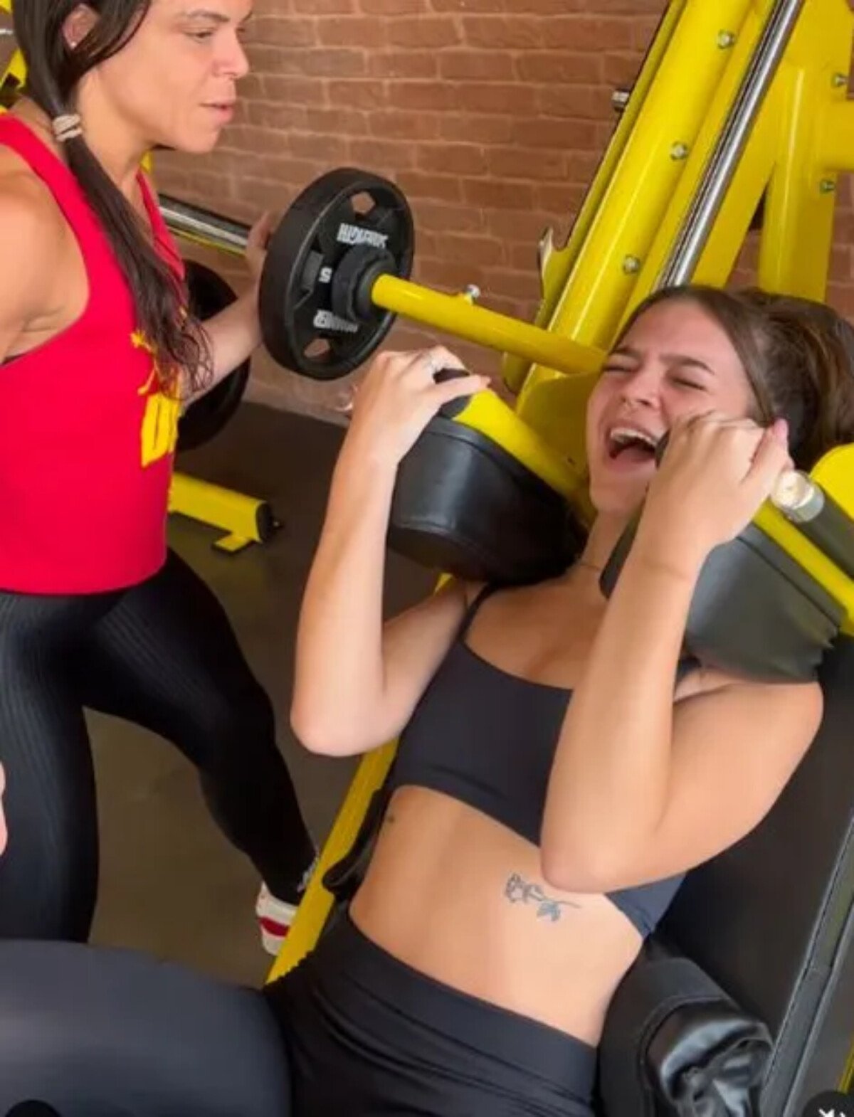 Foto: Mel Maia enfrentou treino pesado com a personal trainer Carol Vaz - Purepeople