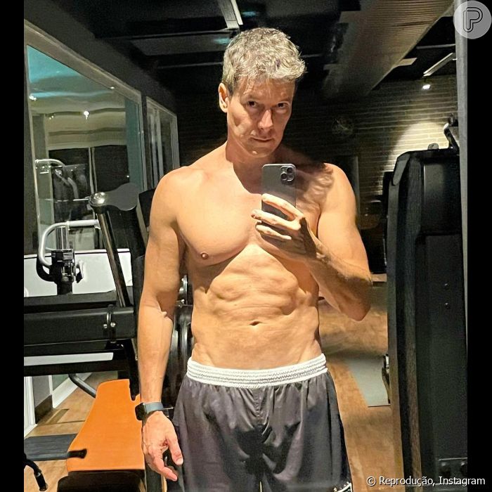 Rodrigo Faro dividiu opiniões por usar cropped - Purepeople