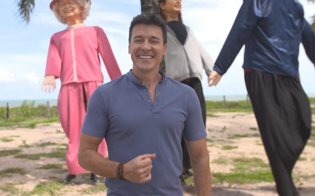 Foto: Rodrigo Faro segue no comando do 'Hora do Faro' - Purepeople