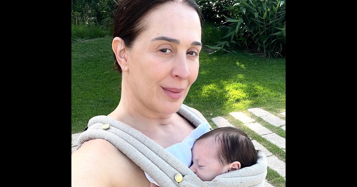 Claudia Raia já apareceu com cabelos brancos e sem maquiagem e foi ...