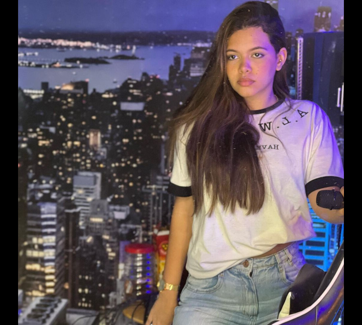 Foto: 'Cantora Brisa Star se encontra bem, em observação e seu estado ...