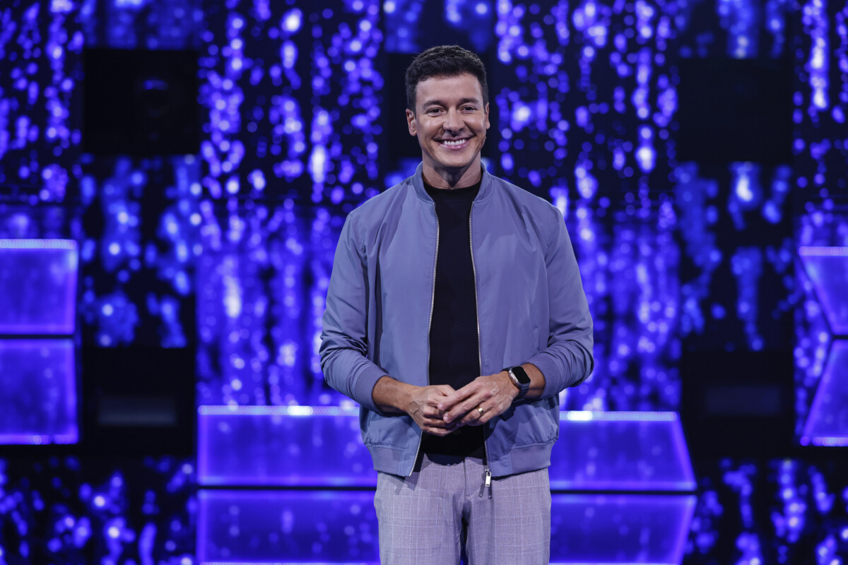 Foto: Rodrigo Faro é uma das principais estrelas da Record TV - Purepeople