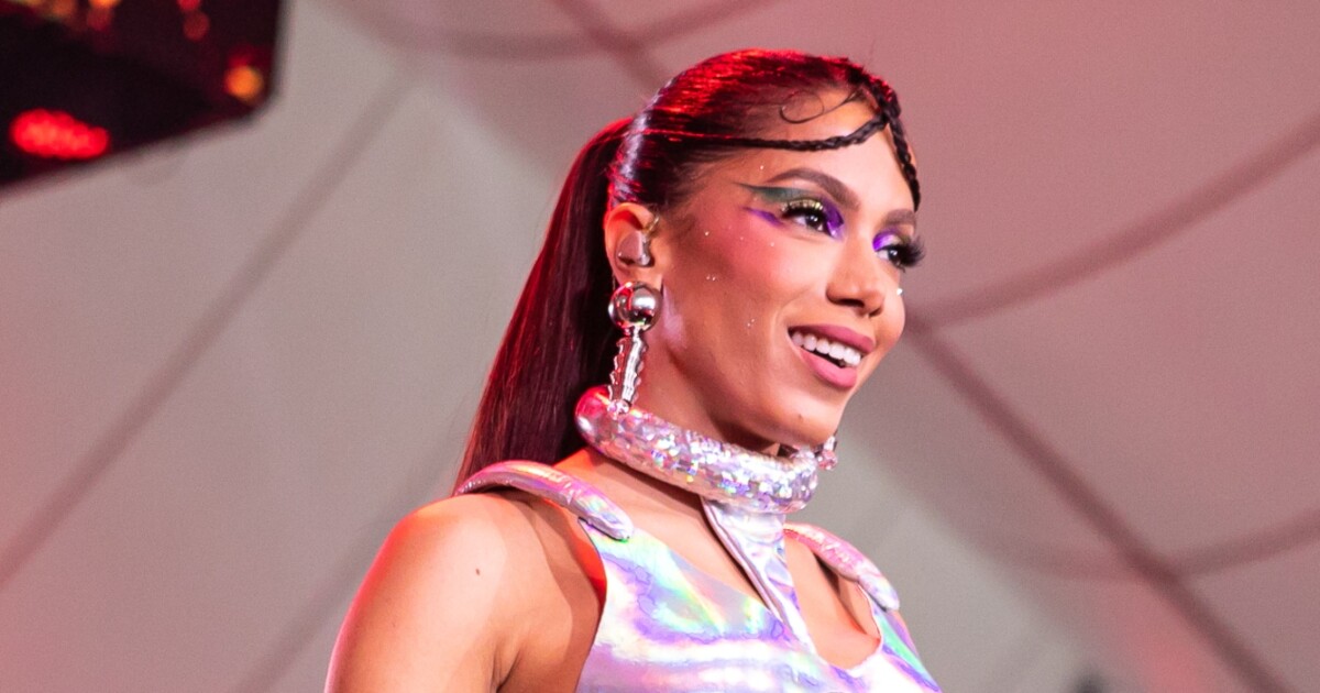 Carnaval 2024: Anitta adianta tema e dá detalhes dos Ensaios. Confira ...