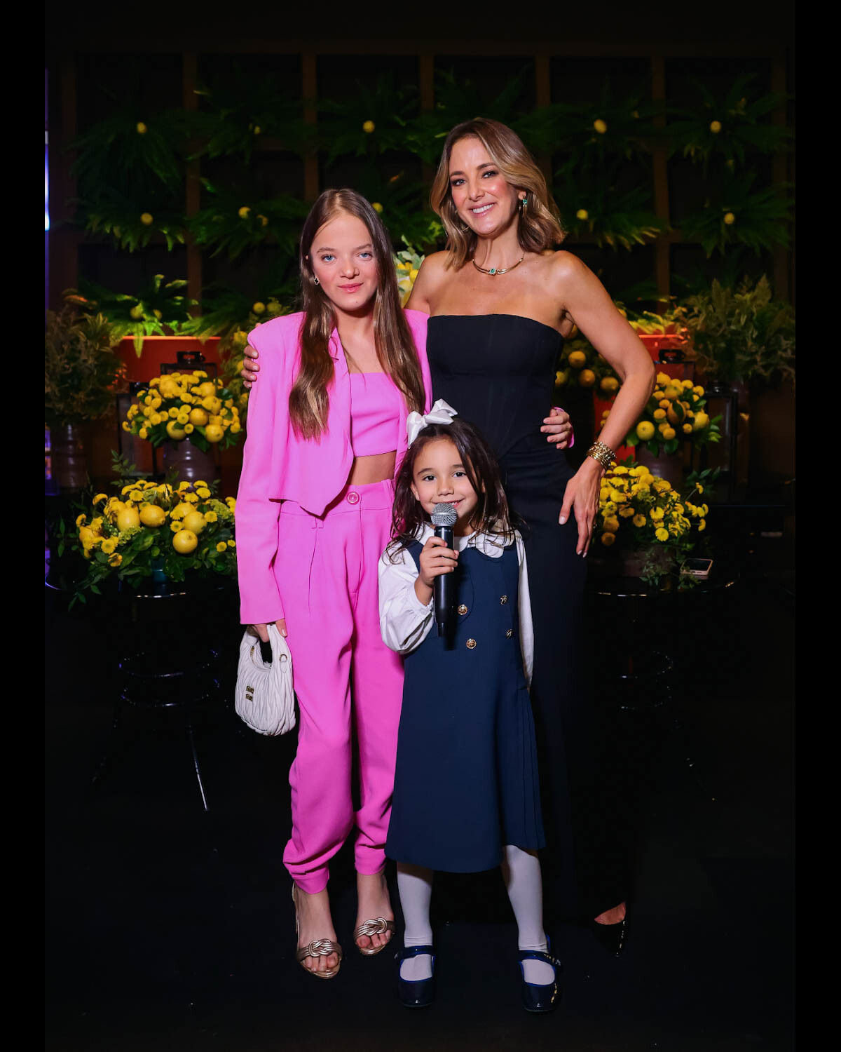 Foto: Ticiane Pinheiro adiantou festa de 48 anos e comemorou ao lado ...