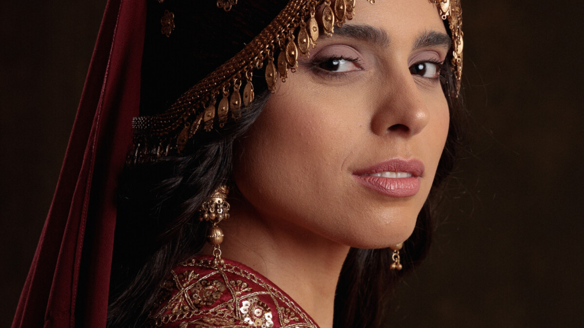 Foto: No capítulo da novela 'A Rainha da Pérsia', Ester (Nathalia ...