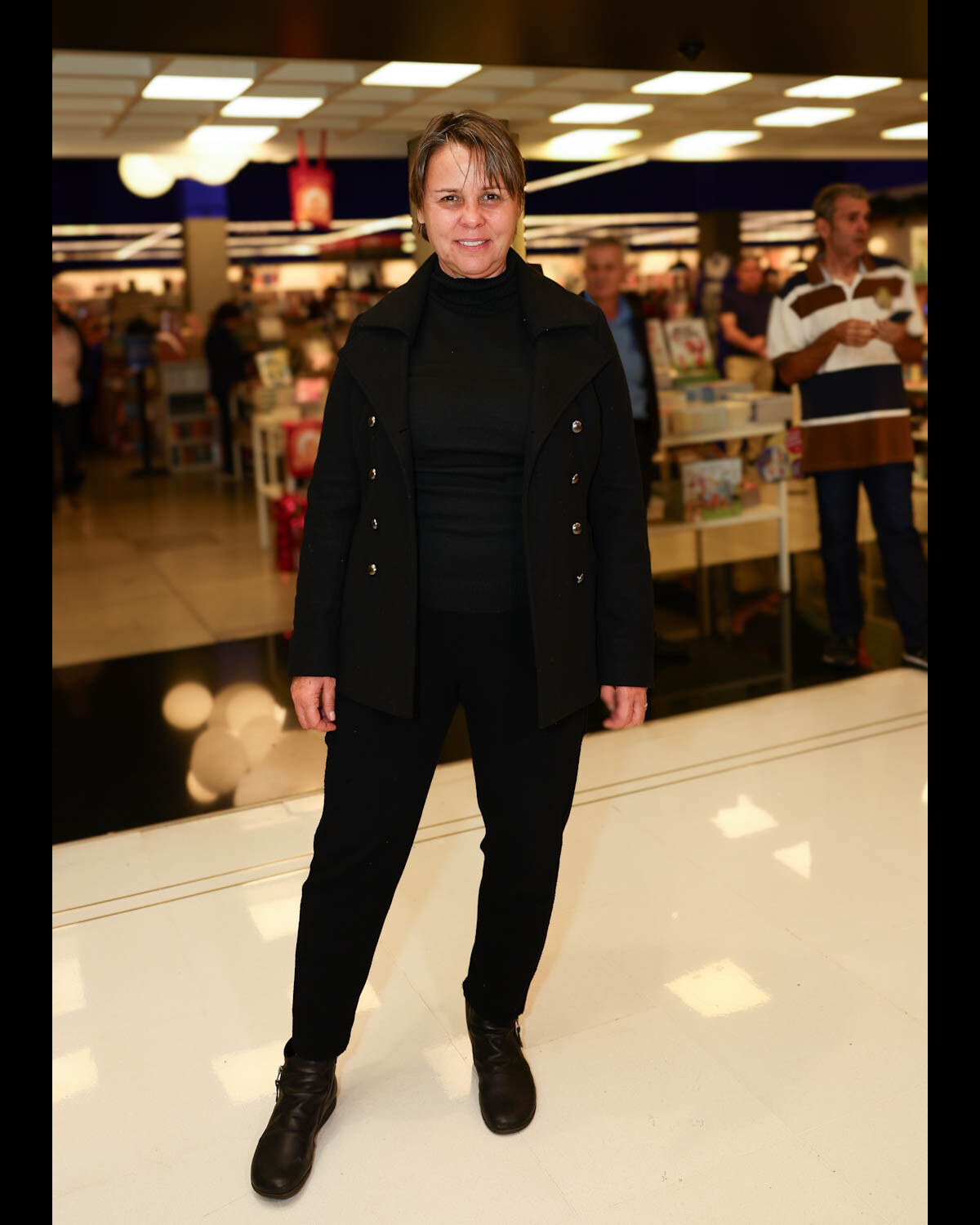 Foto: Giulia Gam foi outra famosa a prestigiar o lançamento do novo ...