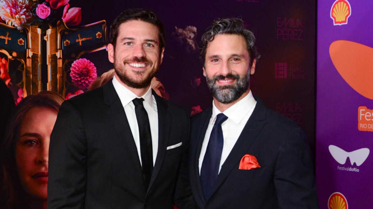 Foto: Marco Pigossi levou o marido, Marco Calvani, ao Festival do Rio ...