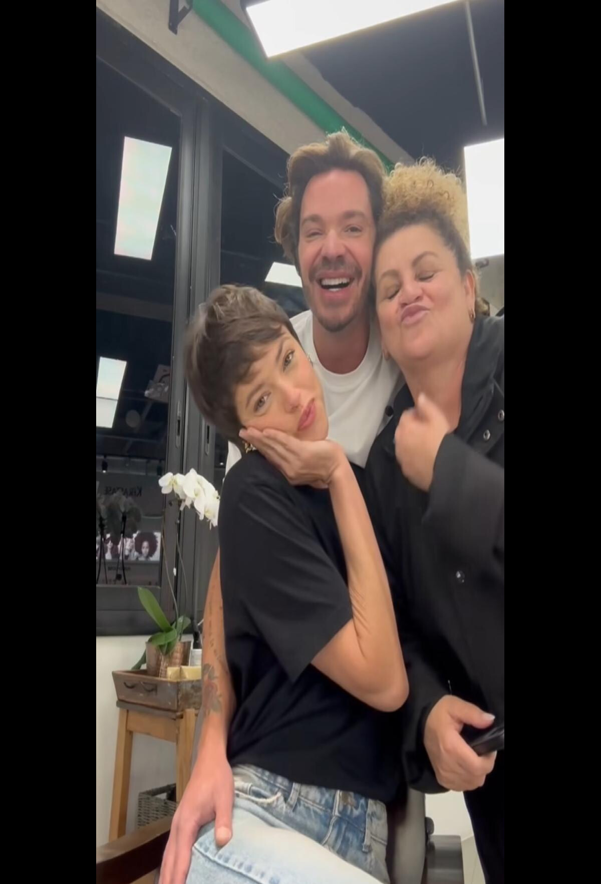 Foto: O responsável por seu novo corte, um cabelo mais curto, foi Tiago ...