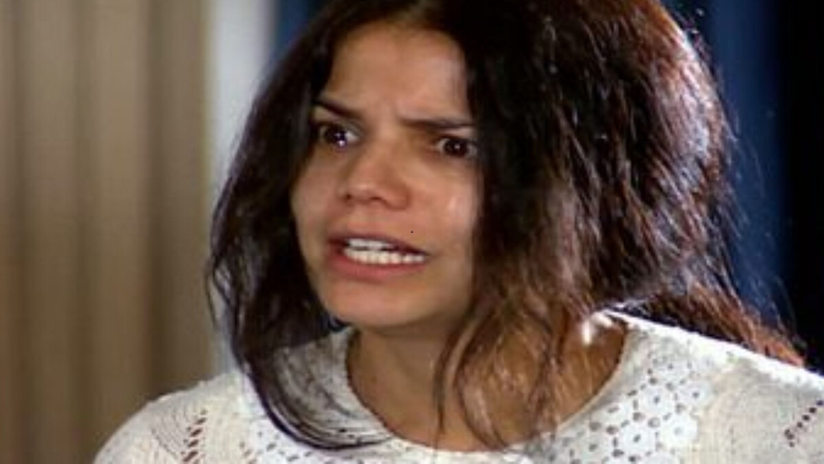 Foto: Alexandra (Nivea Stelmann) ouve vozes boas na reta final de Alma ...