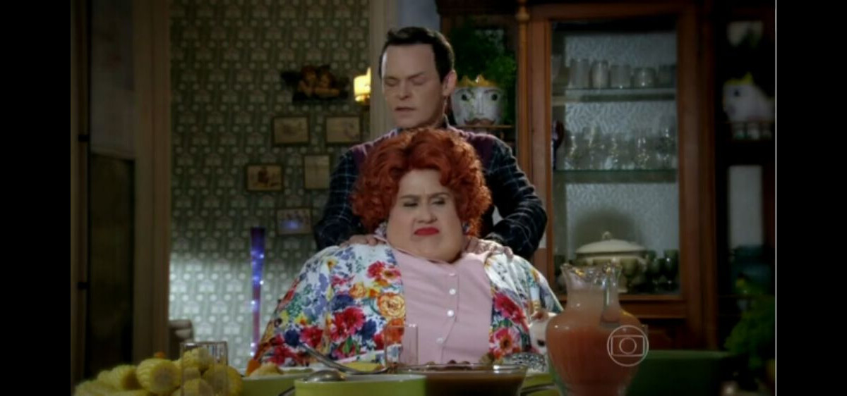 Foto: A cena em que Dona Redonda (Vera Holtz) explode em 'Saramandaia ...