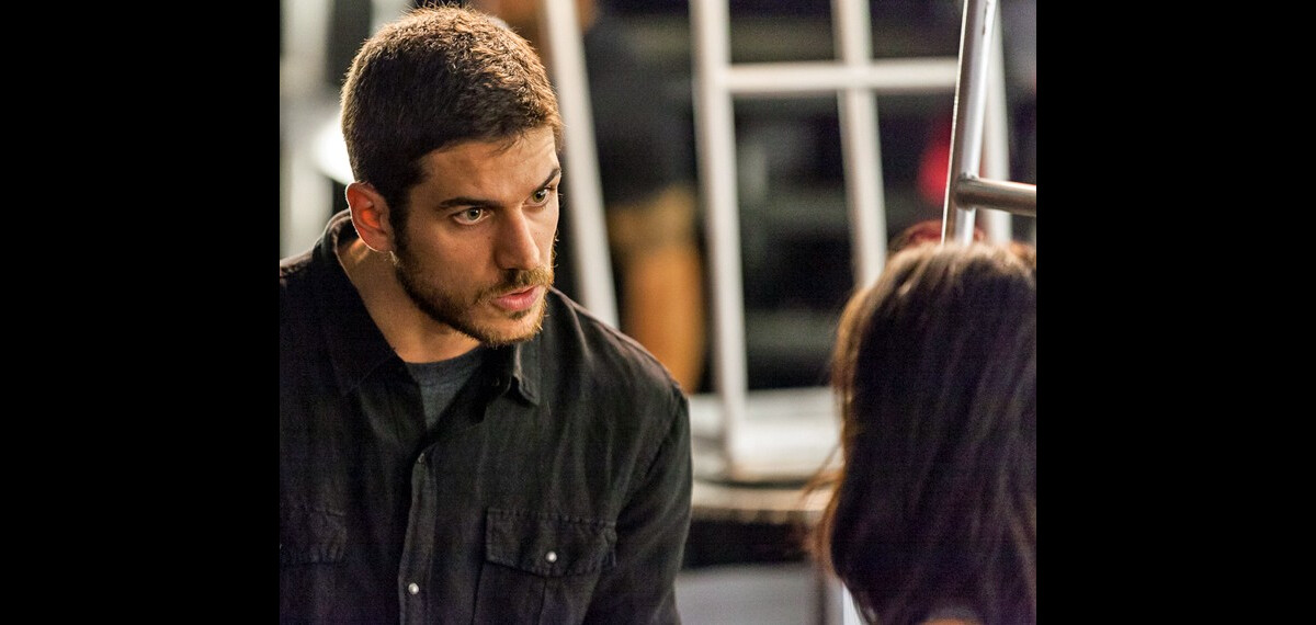 Foto: Dante (Marco Pigossi) conta a Tóia (Vanessa Giácomo) que prendeu ...