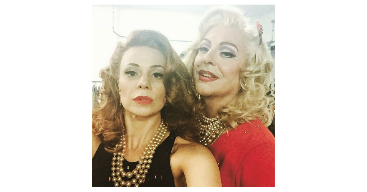 A atriz está envolvida nos ensaios da peça de teatro 'A Paixão Segundo ...