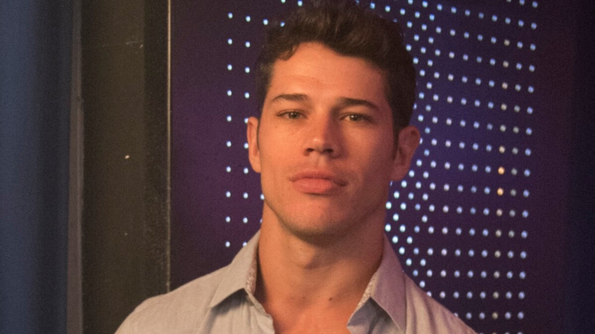 Foto: Na novela 'Haja Coração', Adônis (José Loreto) pede Shirlei ...