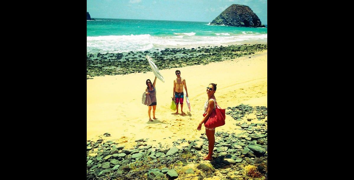 Foto: Animada, Regiane Alves curte praia na companhia do namorado e de ... Foto: Animada, Regiane Alves curte praia na companhia do namorado e de ...