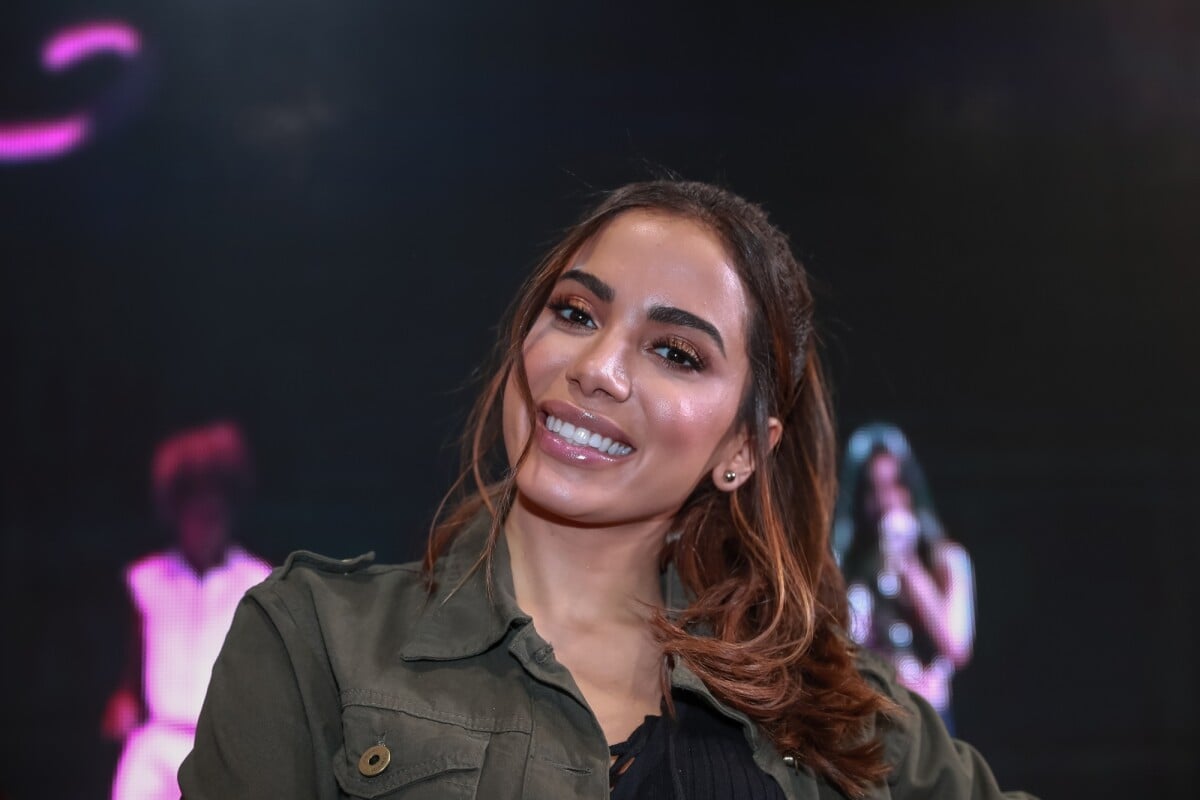 Foto: O novo affair de Anitta é anônimo - Purepeople