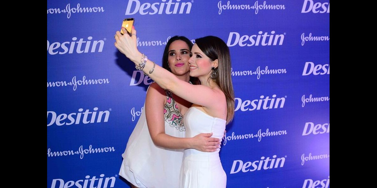 Foto: Sandy e Wanessa Camargo já fizeram uma campanha publicitária juntas - Purepeople