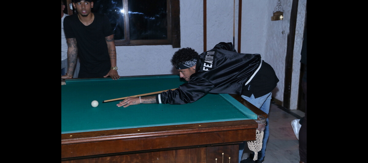 Foto: Neymar mostrou suas habilidades na sinuca durante o aniversário ...
