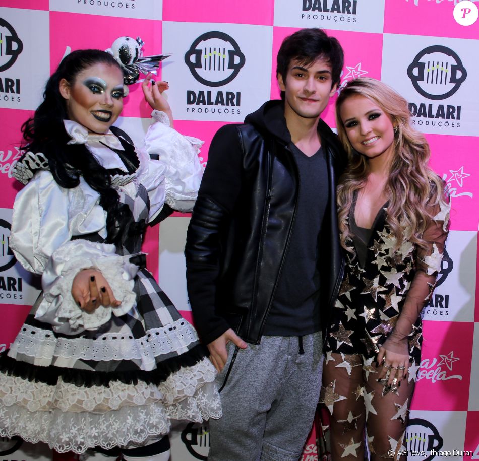 O ex-namorado de Larissa Manoela, Matheus Chequer, marcou presença ...