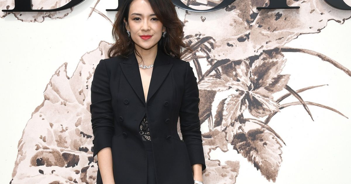 A atriz chinesa Zhang Ziyi prestigiou o desfile de alta-costura que ...