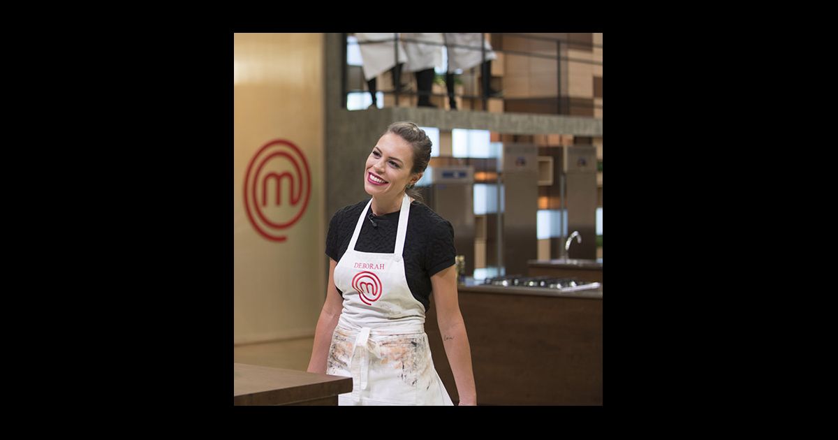 Deborah esclareceu que a declaração foi direcionada a um comentário ...