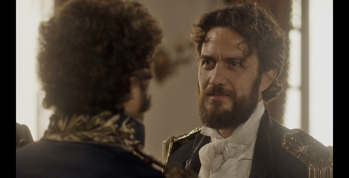 Foto: Thomas (Gabriel Braga Nunes) insiste que se Dom Pedro (Caio ...