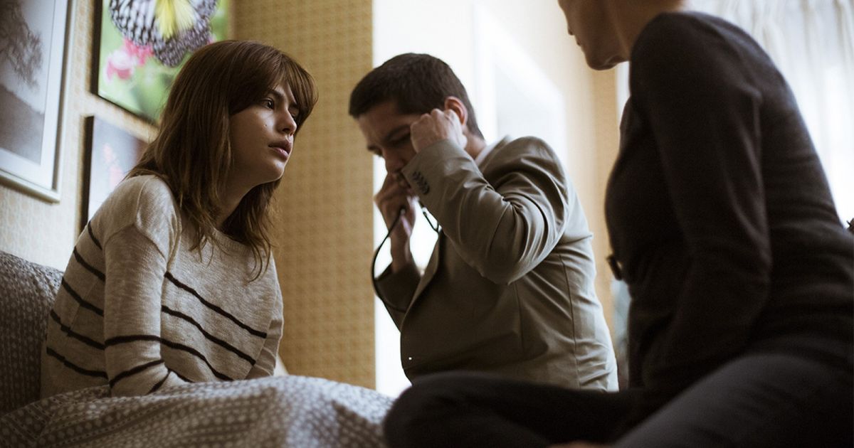 No início, Nanda (Julia Dalavia) acreditará que tem apenas uma ...