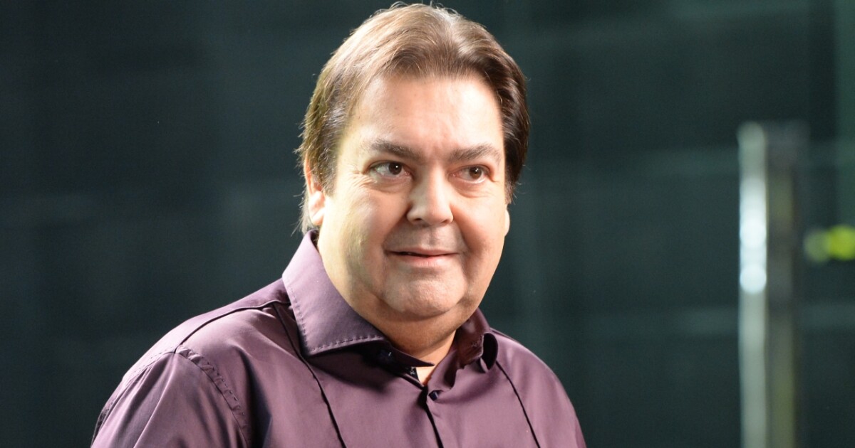 Faustão diz que conhece a realidade das favelas e web ironiza: 'Ah tá ...