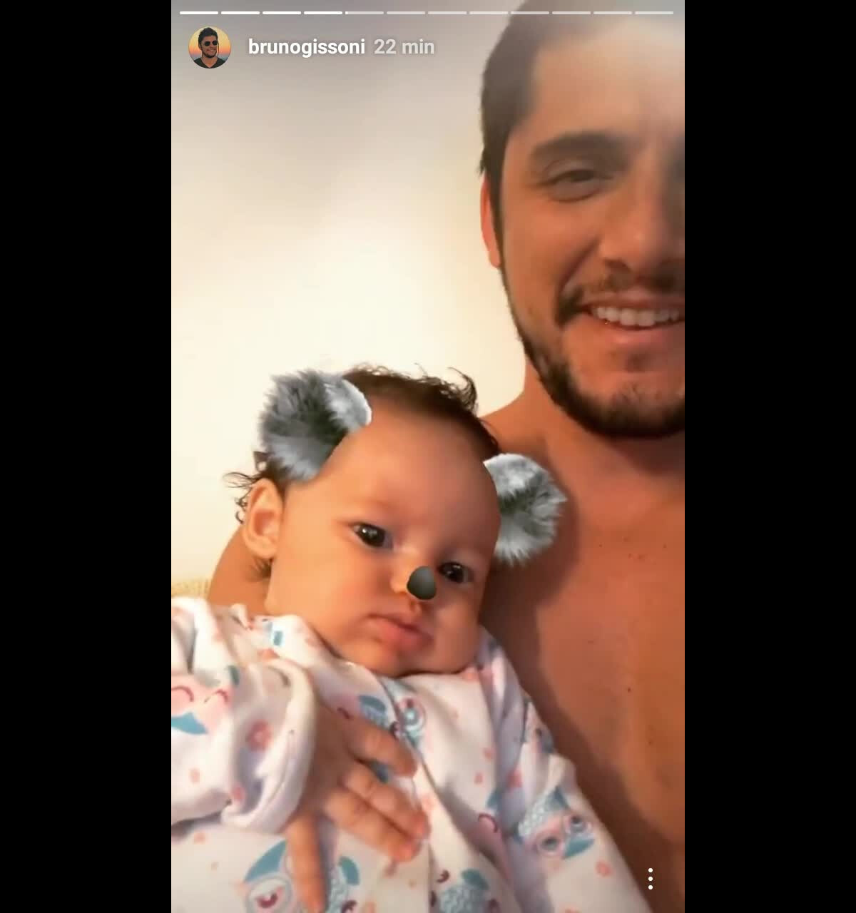 Vídeo: Bruno Gissoni se diverte com a filha, Madalena, de 2 meses ... Vídeo: Bruno Gissoni se diverte com a filha, Madalena, de 2 meses ...