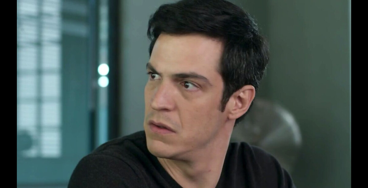 Foto: Eric (Mateus Solano) resolve ir atrás de Luiza (Camila Queiroz ...